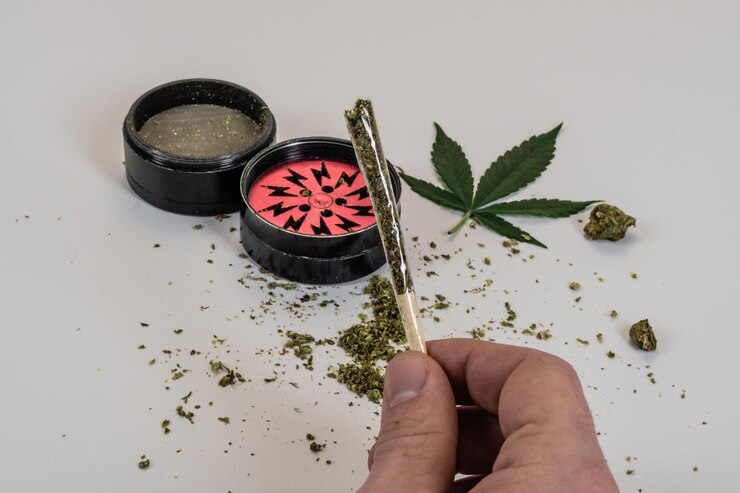 Spliffs vs. Blunts vs. Joints: What’s the Difference and Which One Sho ...